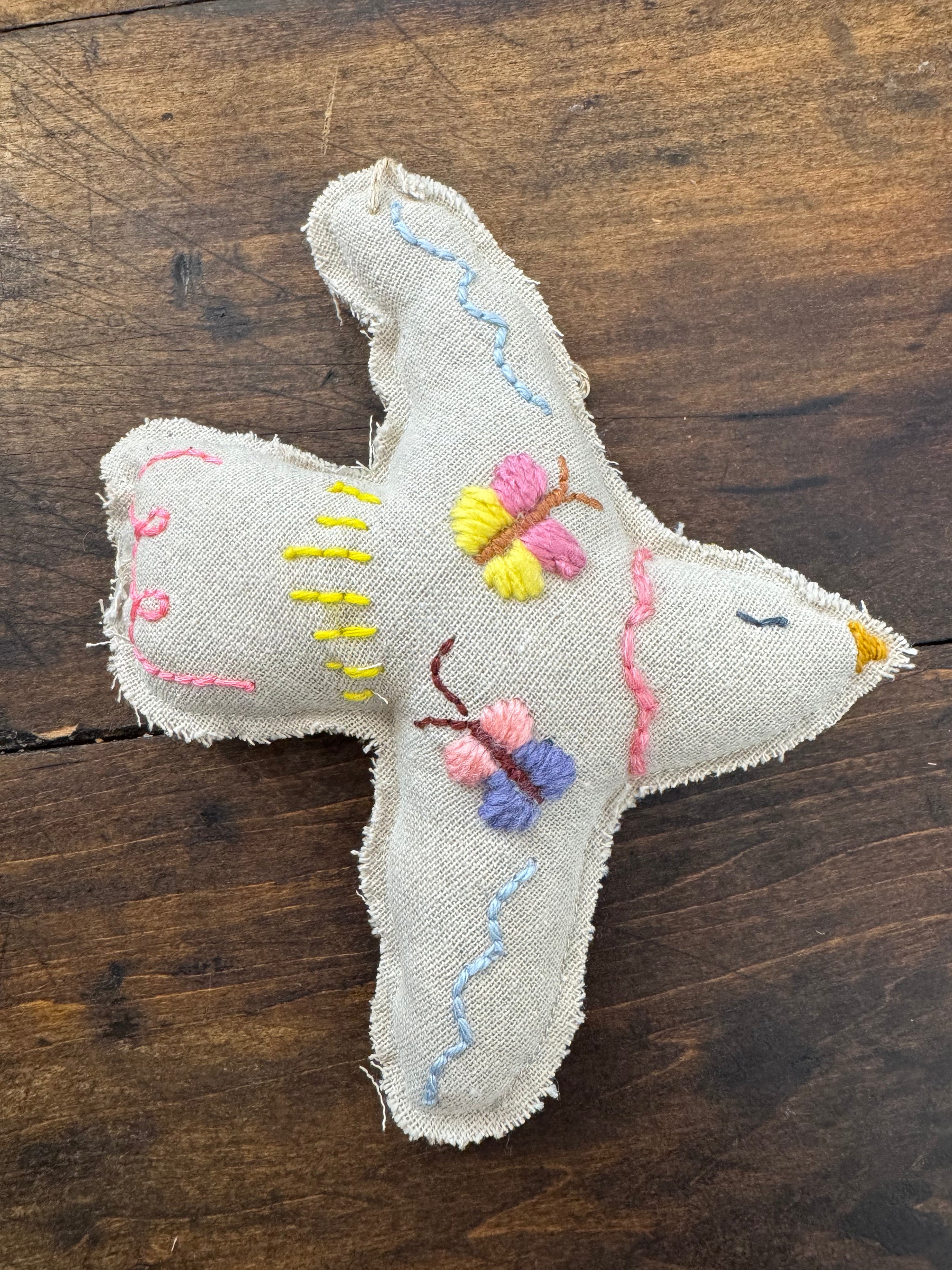 Embroidered Dove 038