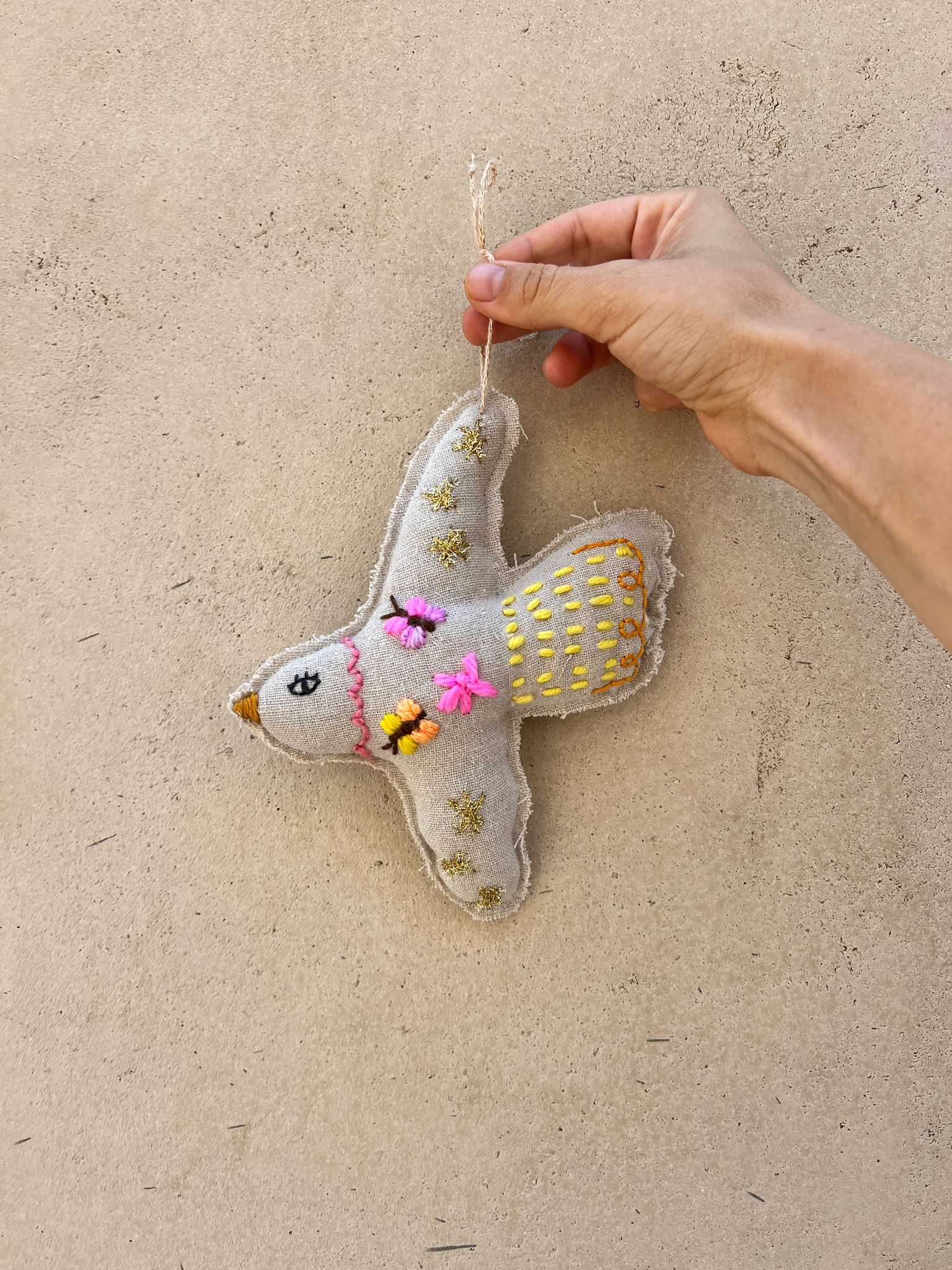 Embroidered Dove 060